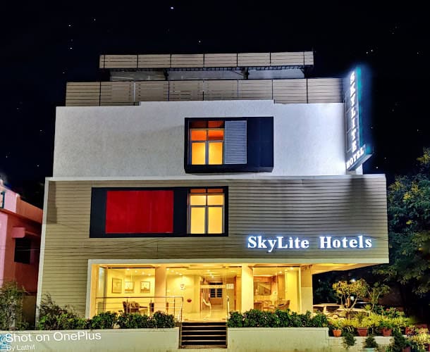 Skylite Hotel - 2 Stars Hotel in Peelamedu, Coimbatore